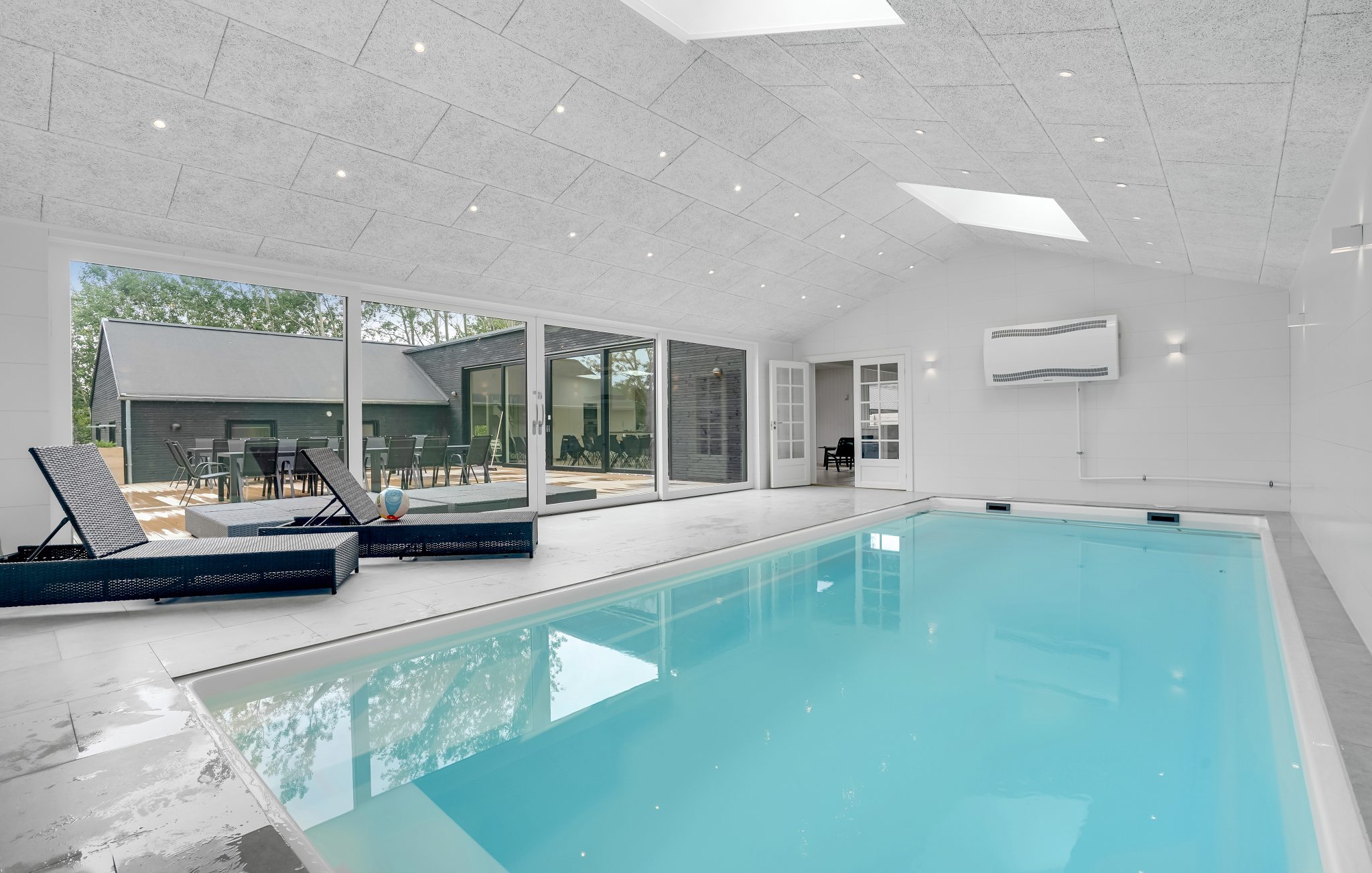 Hyr poolhus i Danmark, Sverige & Tyskland | VillaVilla